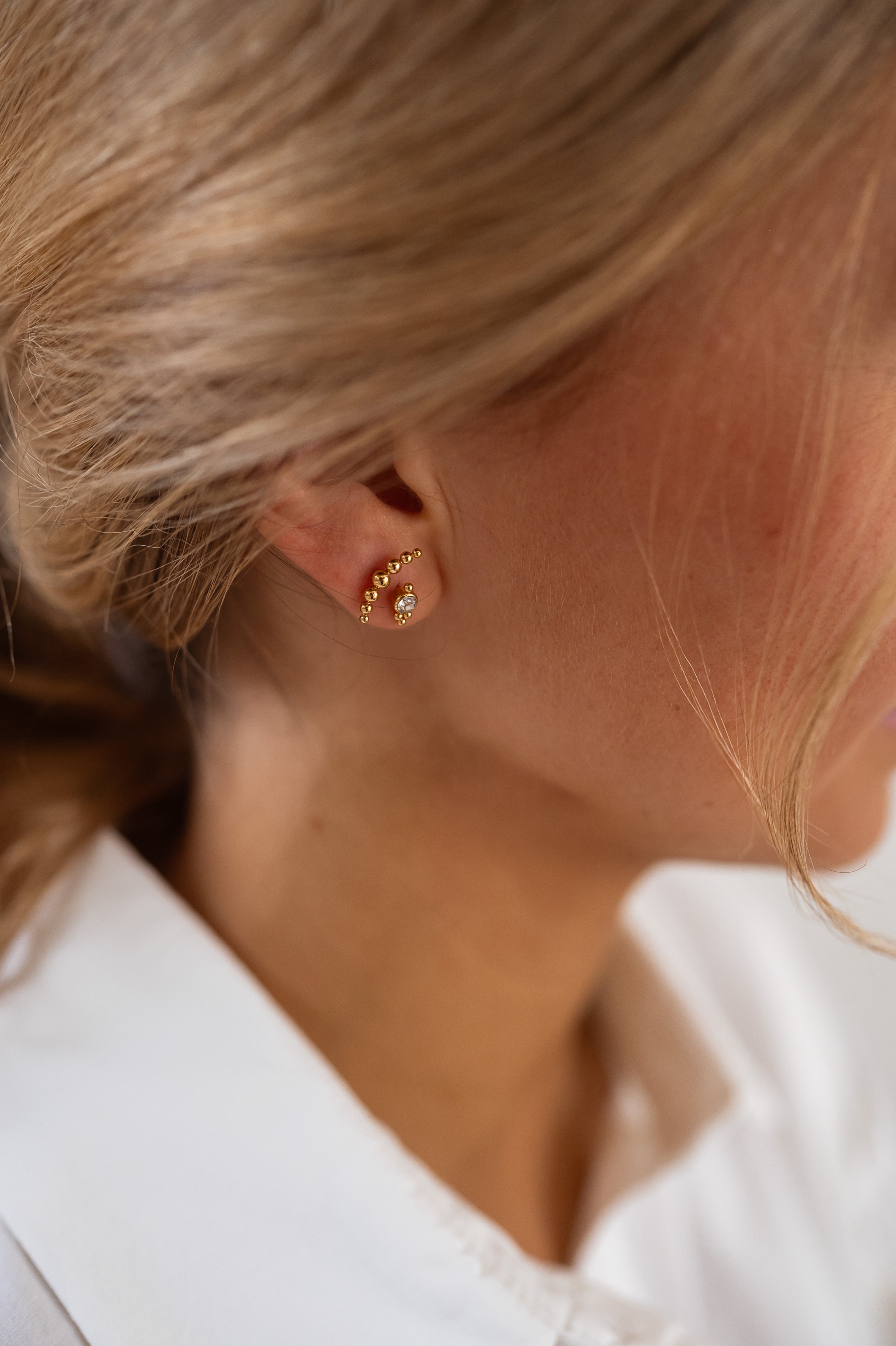 Satine piercing - golden – Easy Clothes